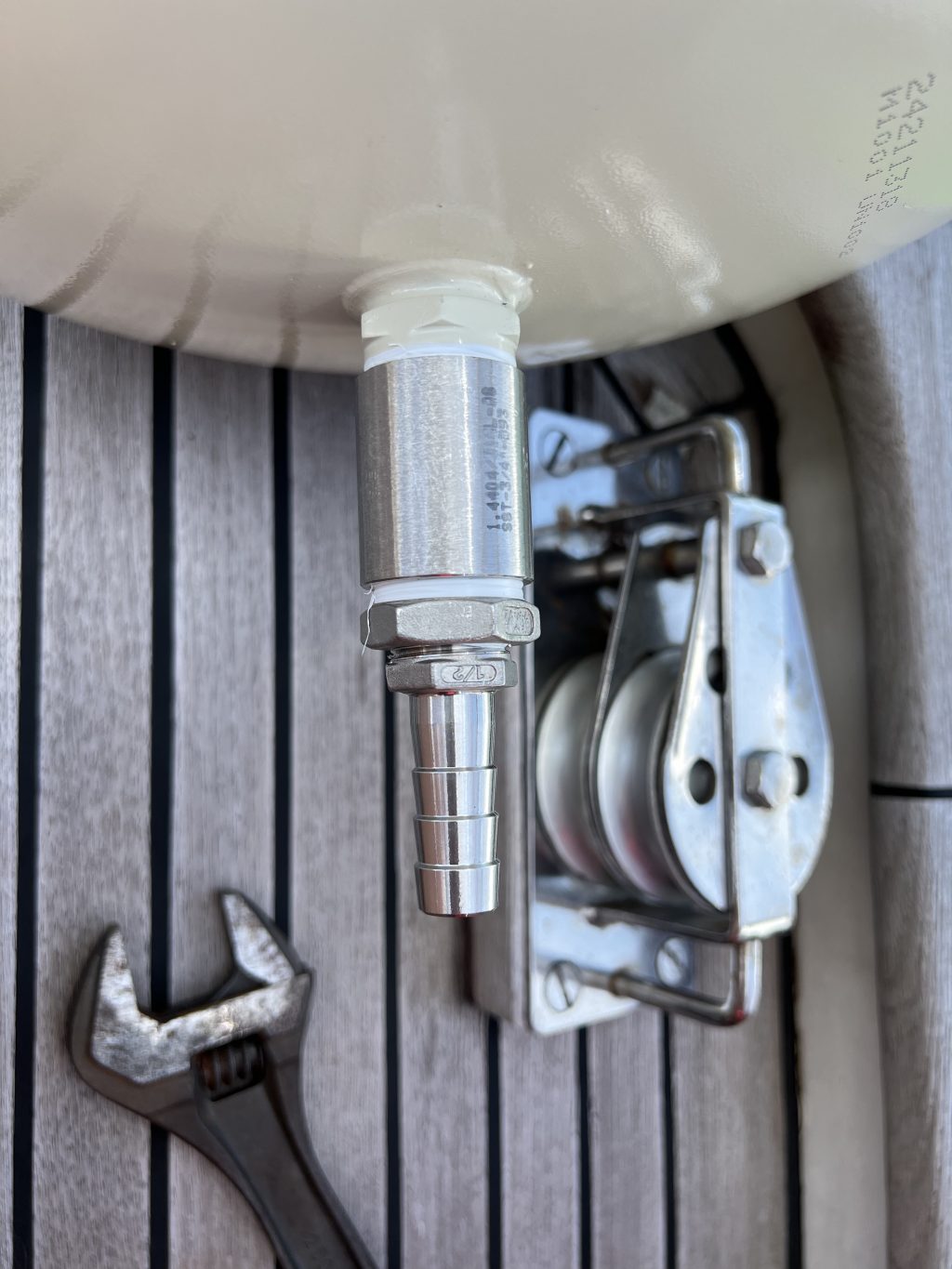 Installation of Groco Pressure Tank PST-2 – Yacht Hawk – Yachting and ...